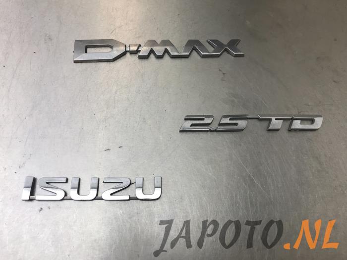 Emblem Isuzu D-MAX