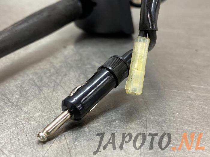 Antenna Isuzu D-MAX | Japanese & Korean auto parts