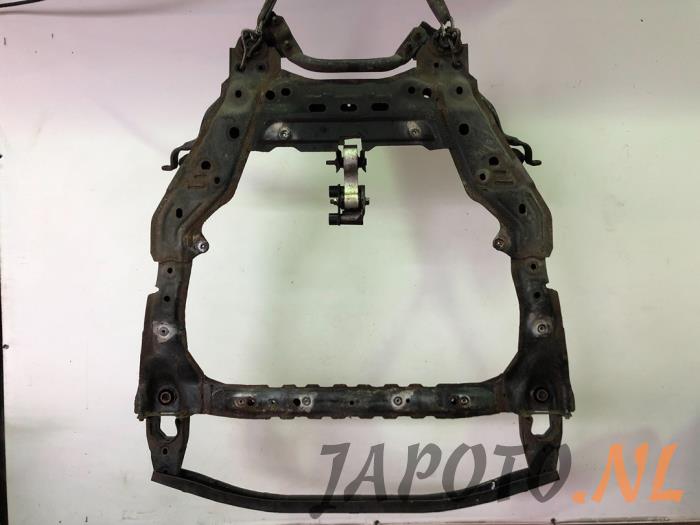 Subframe Mazda 6.