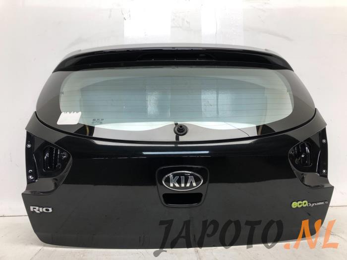 Tailgate Kia Rio