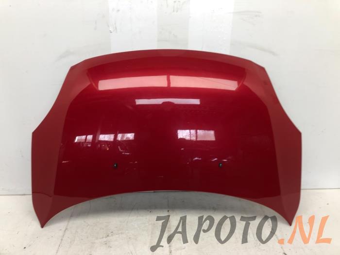 Capot Suzuki Swift