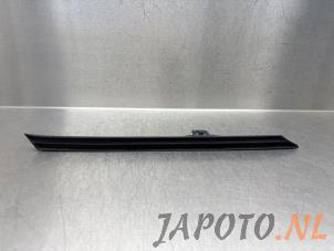 Toyota Rav-4 Bumperlijsten links-voor voorraad