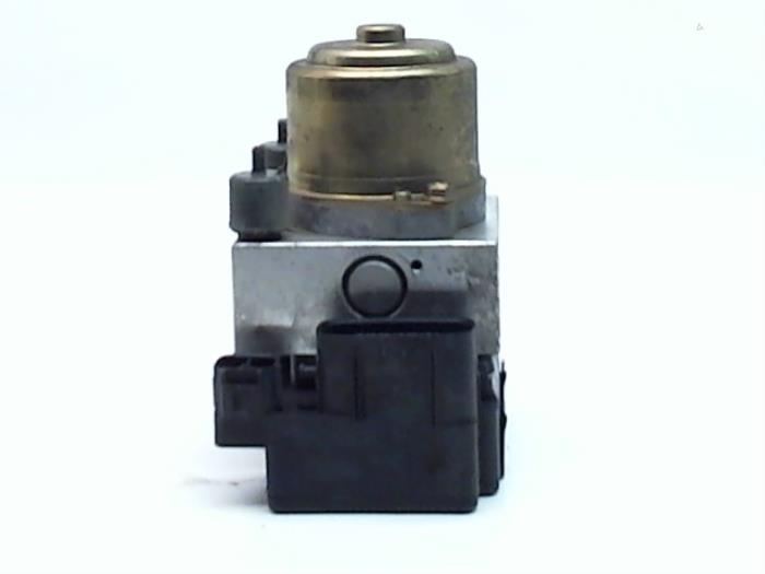 Mitsubishi L200 ABS Pompen voorraad | Onderdelenlijn.nl