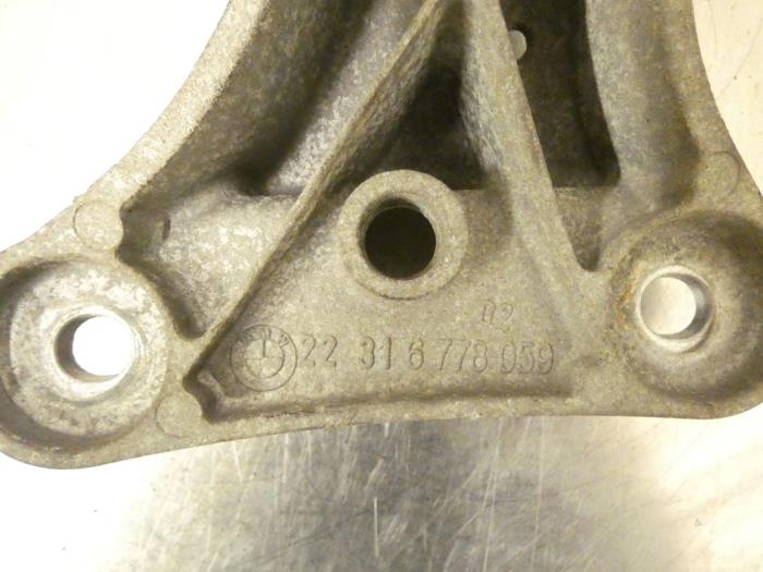 Versnellingsbak Steun BMW 3 serie Touring 320d 16V - 22316778059 6HP19