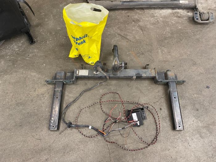 Trekhaken met artikelnummer 13505960 voorraad | Onderdelenlijn.nl