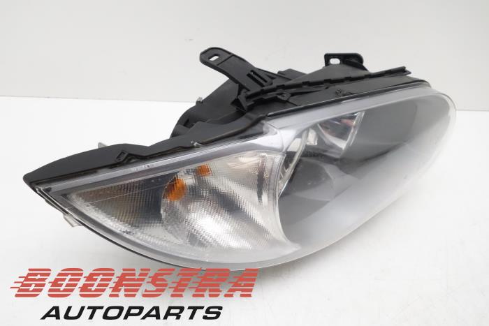 Gebruikte BMW 1 serie (E87/87N) 120i 16V Koplamp rechts - 63117193388 ...