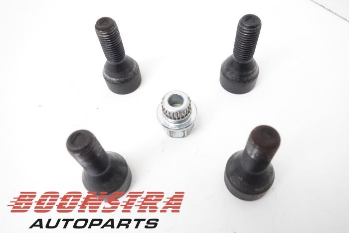 Slotbout sets voorraad | Onderdelenlijn.nl