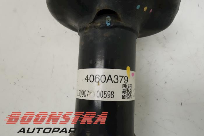 Gebruikte Mitsubishi Space Star (A0) 1.0 12V Schokdemperpoot rechts ...