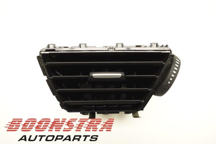 Luchtroosters Dashboard met artikelnummer 64229346225 voorraad