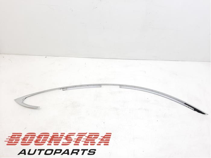 Tesla Model S Sierstrippen voorraad | Onderdelenlijn.nl