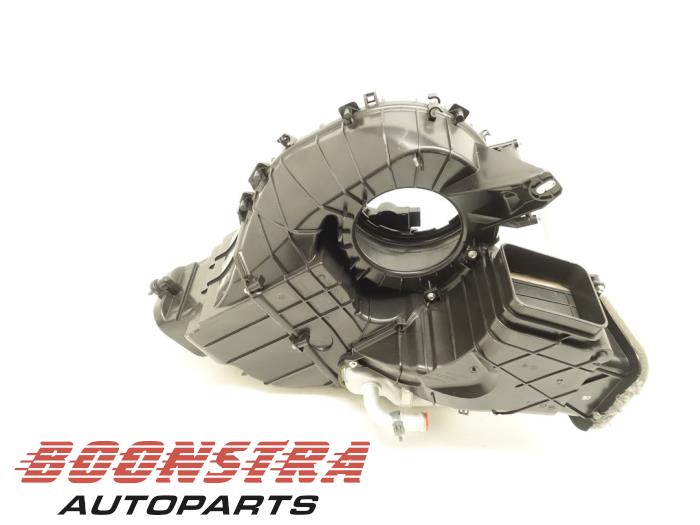 Kachelhuis Volkswagen Multivan T5 2.0 BiTDI DRF - 7H0819359