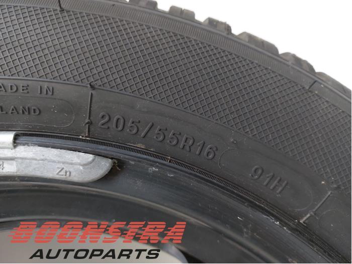 Velg + Band Citroen C3 1.2 Vti 12V PureTech - 9811038280 Staal KLEBER