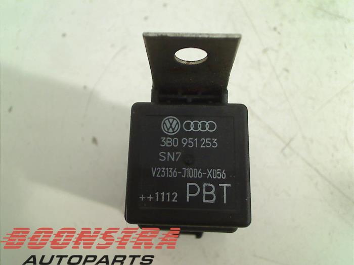 Gebruikte Volkswagen Polo (6R) 1.4 GTI 16V Relais - 3B0951253 ...