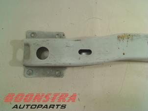 Gebruikte Mercedes A (W176) 2.2 A-220 CDI 16V Bumperframe voor ...