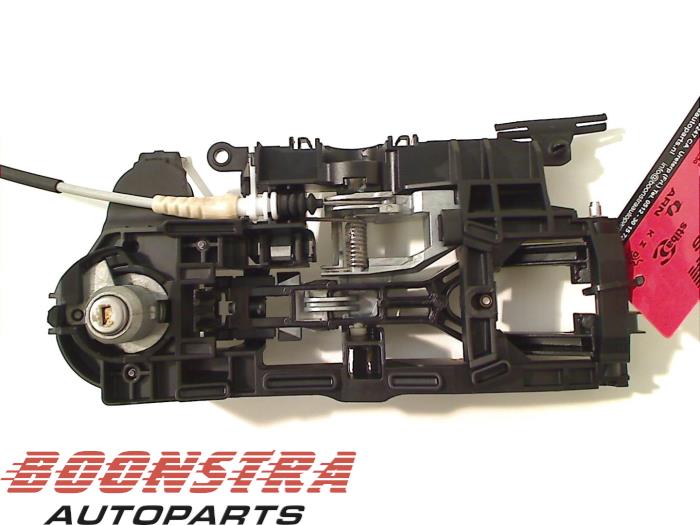 Deurslot Cilinder links BMW 5 serie 520d 16V - 51217175650