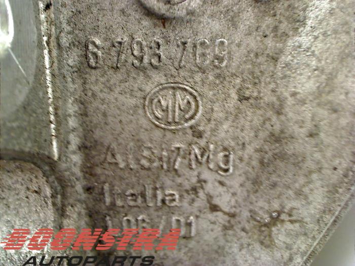 Gebruikte BMW 5 serie (F10) 520d 16V Fusee links-achter - 33326793769 ...