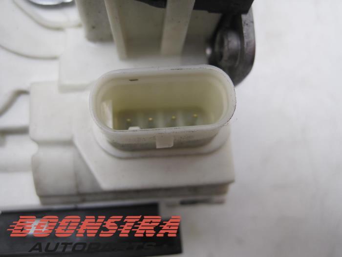 Deurslot Mechaniek 4Deurs links-voor Mercedes A 1.6 A-180 16V - A1667200135