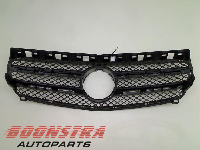 Gebruikte Mercedes A (W176) 1.6 A-180 16V Grille - A1768800283 ...