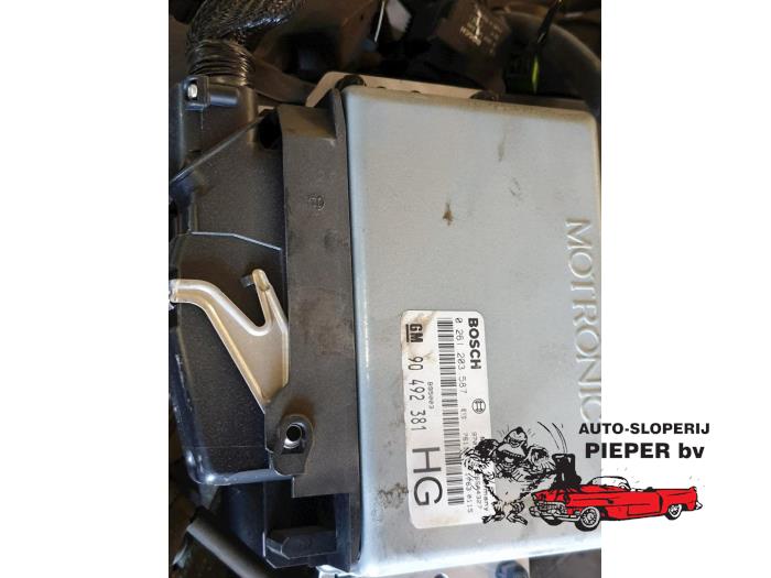 Motor Opel Omega B 2.0i GL - X20SE X20SE - Autosloperij Pieper BV