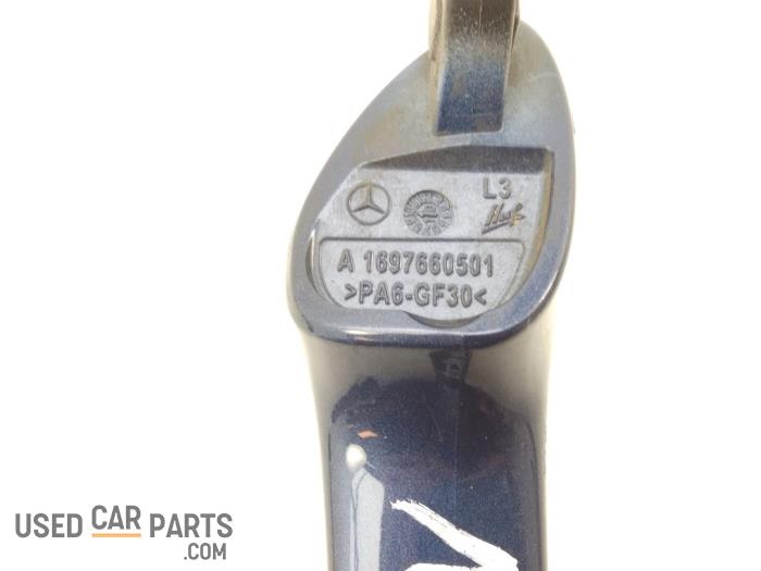 Handgreep Mercedes B 2.0 B-180 CDI 16V - A1697660501