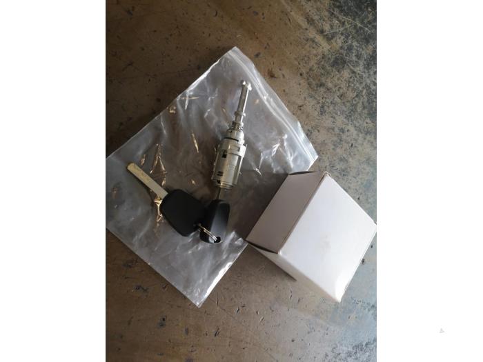 Citroen C3 Deurslot Cilinders links voorraad | Onderdelenlijn.nl