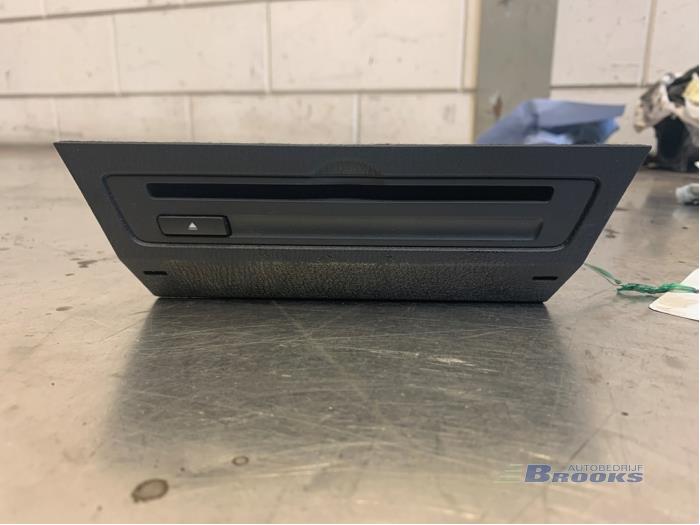 Mazda CX-3 CD Spelers voorraad | Onderdelenlijn.nl