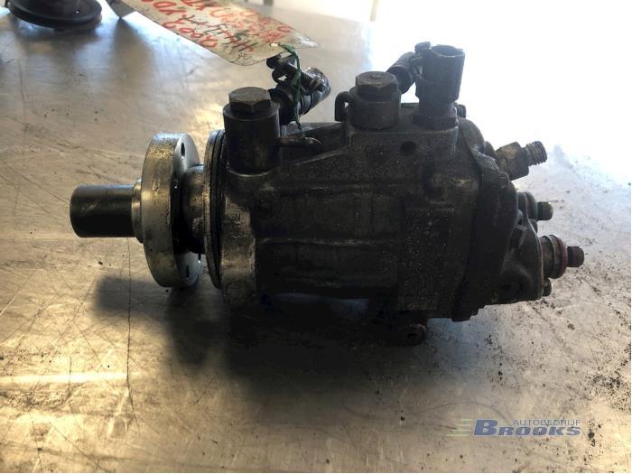 Dieselpomp Nissan X-Trail - 167008H801 YD22 DENSO