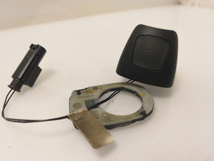 Schakelaar achterklep Porsche Macan O172528 95B927227B - VanGilsAutomotive