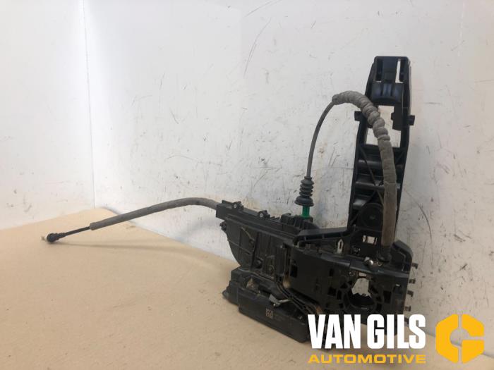 Door lock mechanism 2-door, left Mercedes Vito O217622 - VanGilsAutomotive