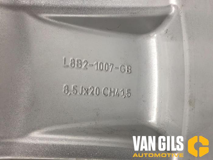 Velgen set + banden Landrover Defender II 110 3.0 V6 P400 MHEV HST ...