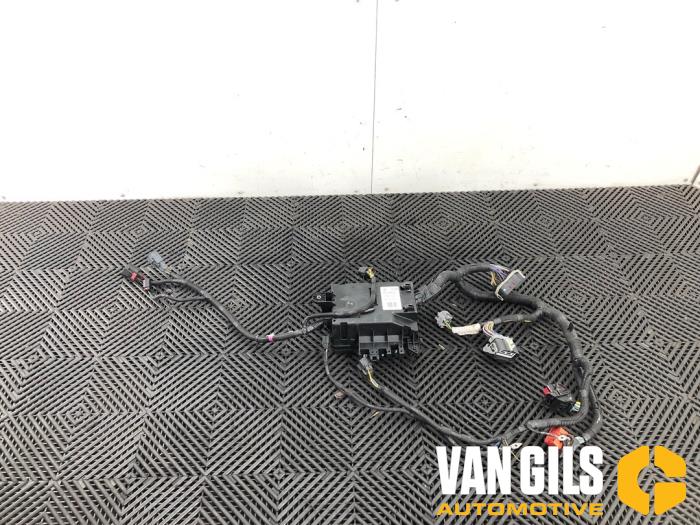 Zekeringkast Ford Transit O256055 - VanGilsAutomotive