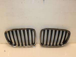 Grille BMW X1 sDrive 18i 2.0 16V - 51112933306