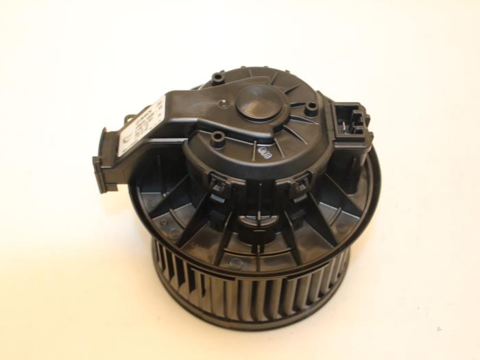 Kachel Ventilatiemotoren met artikelnummer 8E2H18456AB voorraad