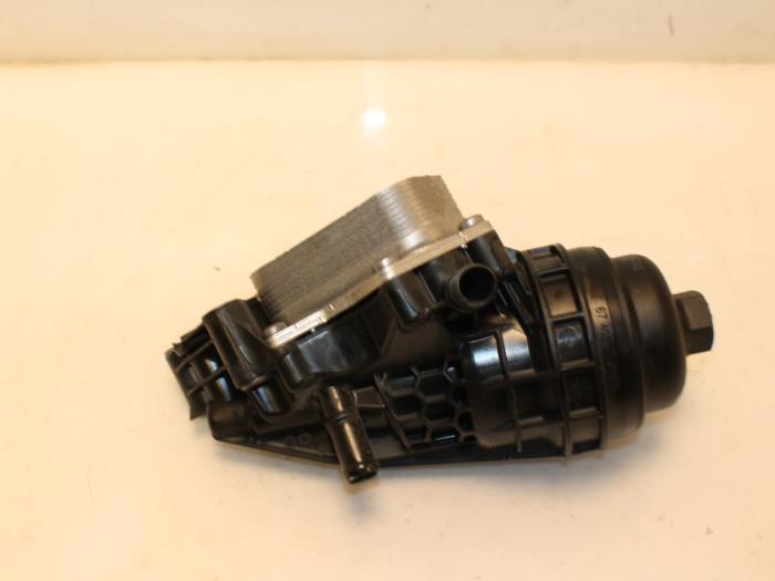 Gebruikte Mercedes A-Klasse Oliefilterhuis - A2701800810