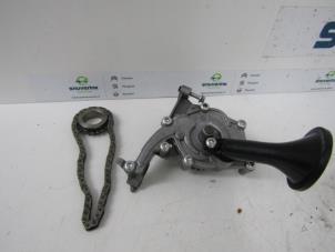 Gebruikte Peugeot 2008 (CU) 1.2 Vti 12V PureTech 82 Oliepomp ...