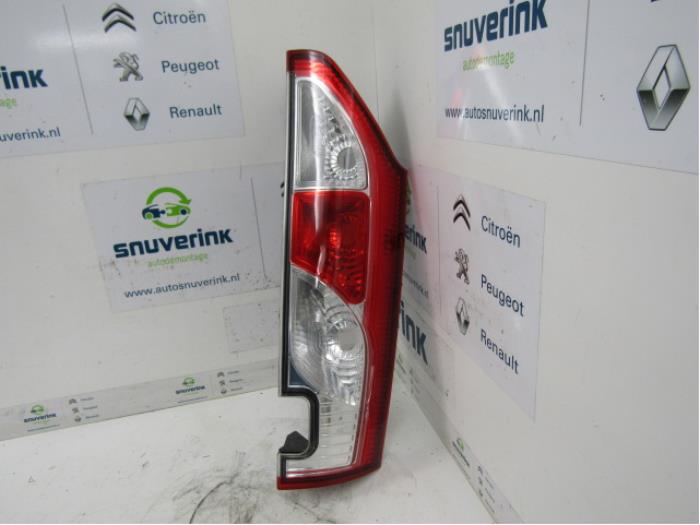 Achterlichten links met artikelnummer 265559212R voorraad