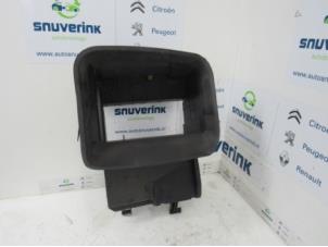 Luchtgeleiders met artikelnummer 215580321R voorraad