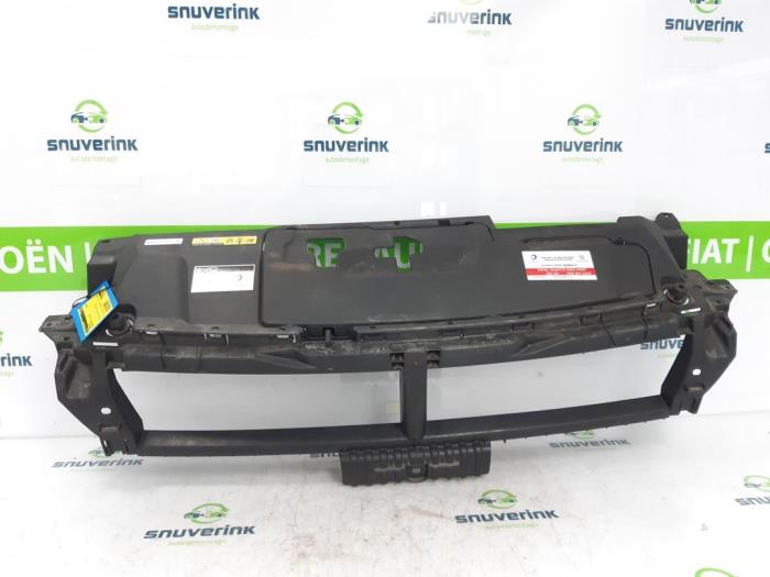 Frontpanelen met artikelnummer 96773637XT voorraad