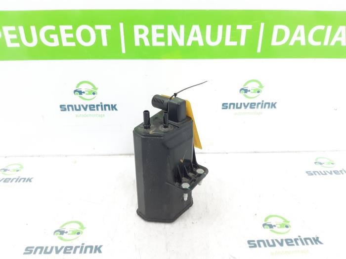 Koolstoffilters met artikelnummer 149507892R voorraad