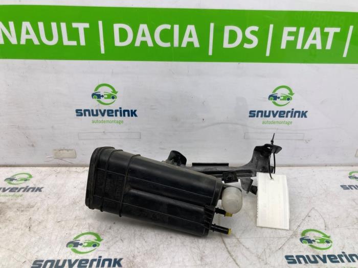 Koolstoffilters met artikelnummer 149507892R voorraad