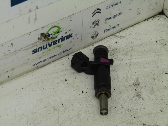 Injector (benzine injectie) Renault Twingo III 1.0 SCe 70 12V ...