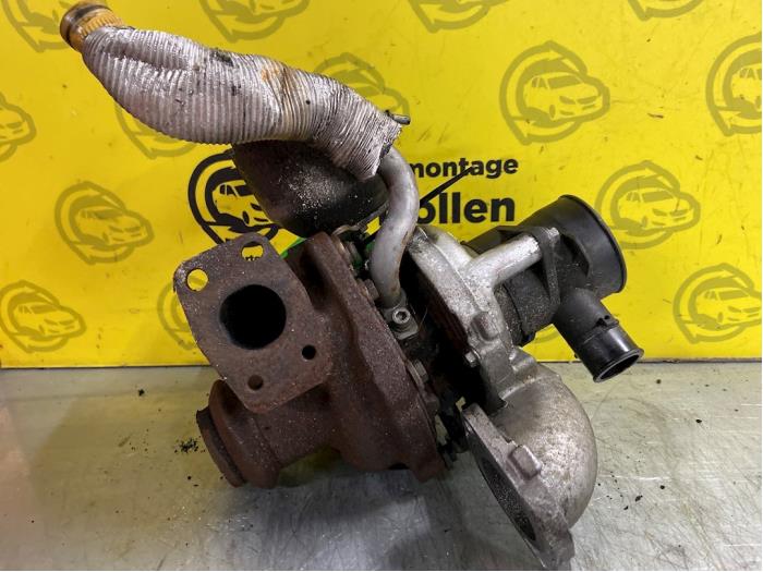 Turbo Volvo V40 1.6 D 16V - 36010147 D4162T VOLVO