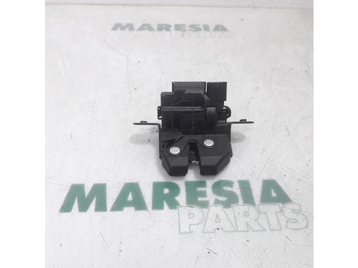 Gebruikte Fiat 500X (334) 1.6 E-torq 16V Slotmechaniek Achterklep ...