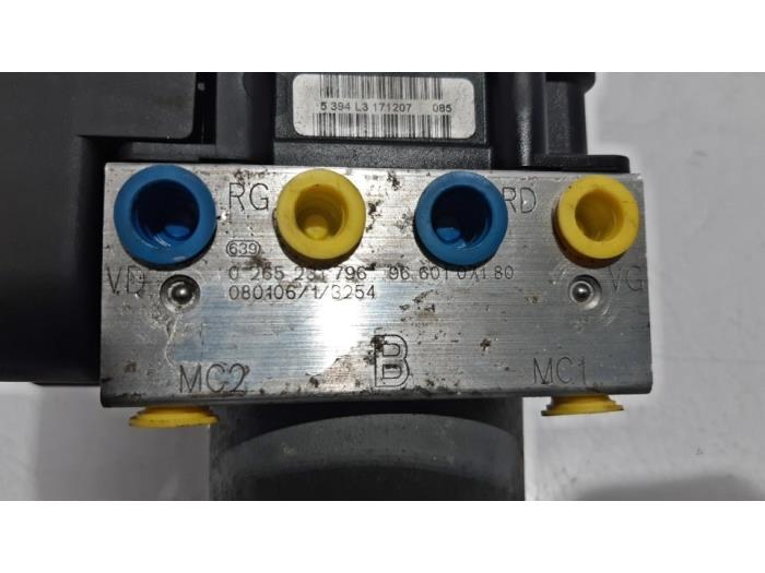 Peugeot 308 - ABS Pomp