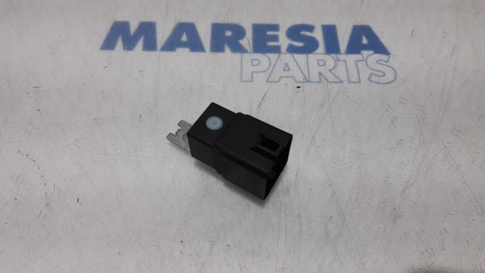 Relais met artikelnummer 46537685 voorraad | Onderdelenlijn.nl