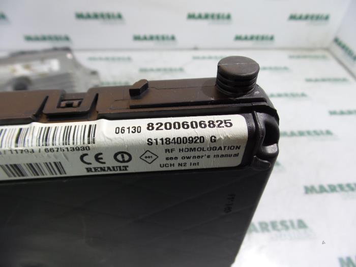 Computer Motormanagement Renault Megane II Grandtour 1.6 16V - 8200785132 K4M813