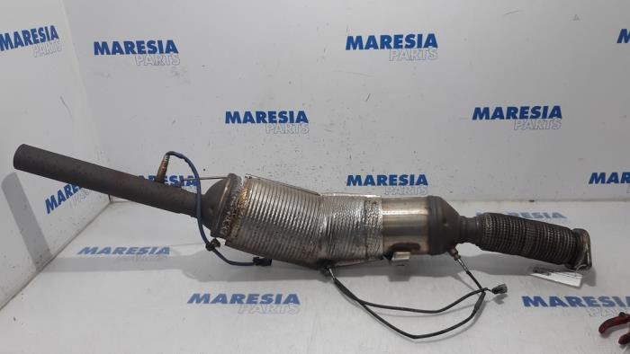 Katalysatoren met artikelnummer 208008341R voorraad