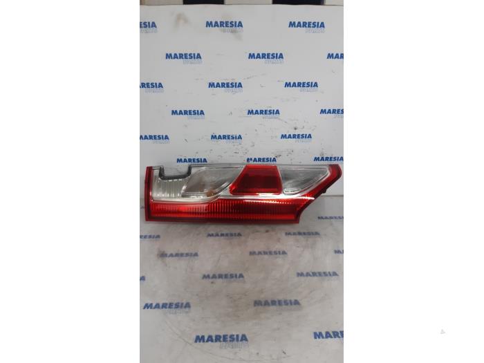 Achterlichten links met artikelnummer 265559212R voorraad