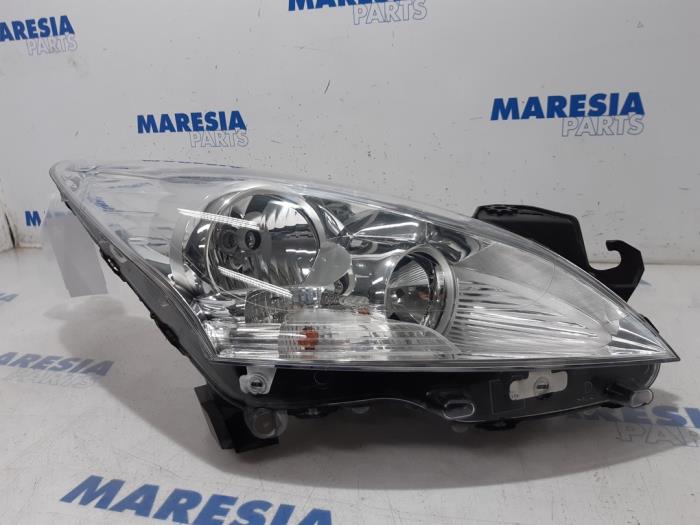 Koplamp rechts Peugeot 3008 I 1.6 16V THP 155 - 9682519080 VALEO