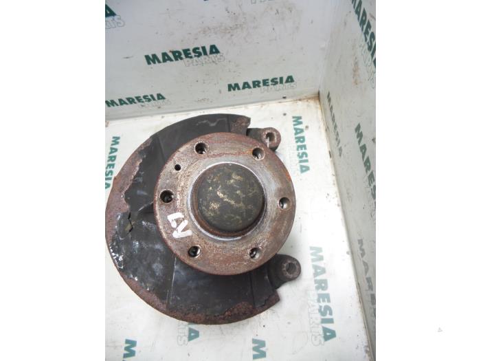 Gebruikte Iveco New Daily IV 29L12V, 29L12V/P Fusee links-voor ...